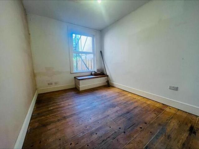 3 bedroom terraced house for sale in Colwyn Road, The Mounts, Northampton NN1