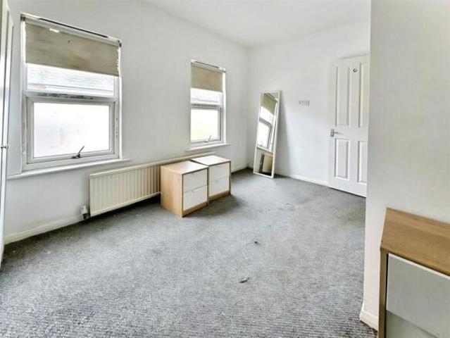 3 bedroom terraced house for sale in Catherine Street, Reading, RG30