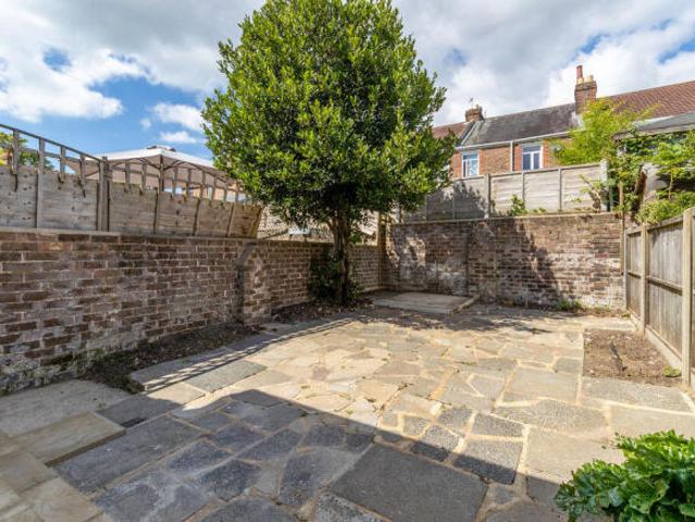 3 bedroom terraced house for sale in Catisfield Road, Southsea, PO4