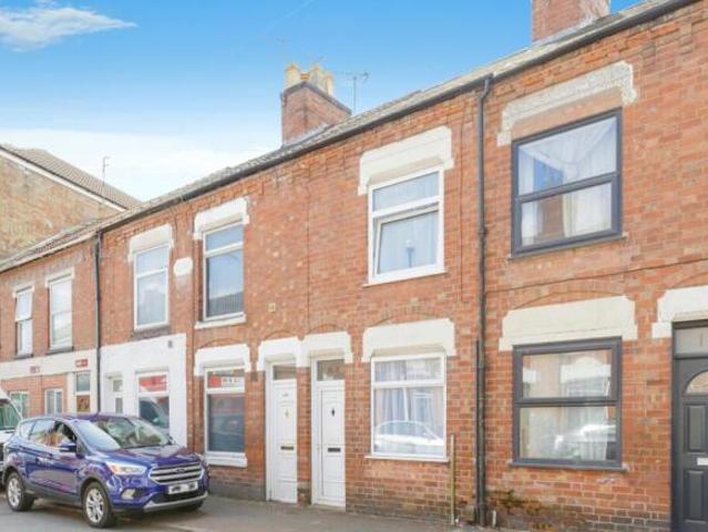 3 bedroom terraced house for sale in Cavendish Road, Leicester, Leicestershire, LE2