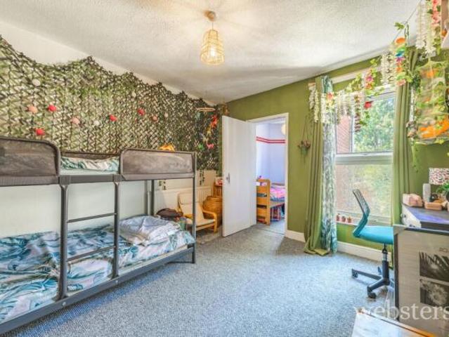3 bedroom terraced house for sale in Caernarvon Road, Norwich, NR2