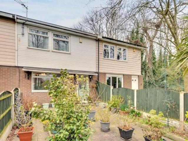 3 bedroom terraced house for sale in Cairns Close, Nottingham, NG5