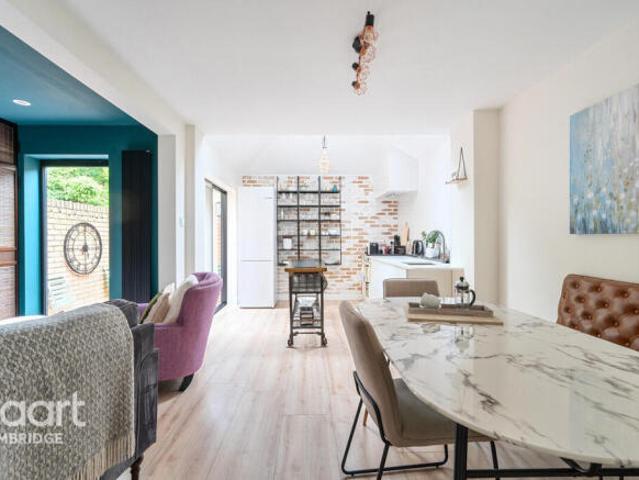 3 bedroom terraced house for sale in Cambridge Place, Cambridge, CB2
