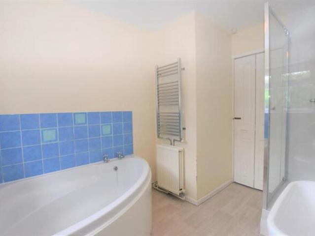 3 bedroom terraced house for sale in Cardiff Road, RG1