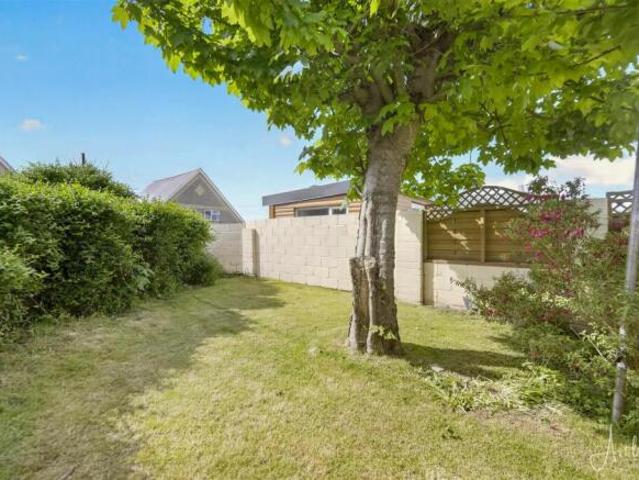 3 bedroom terraced house for sale in Carig Crescent, Mayhill, SA1