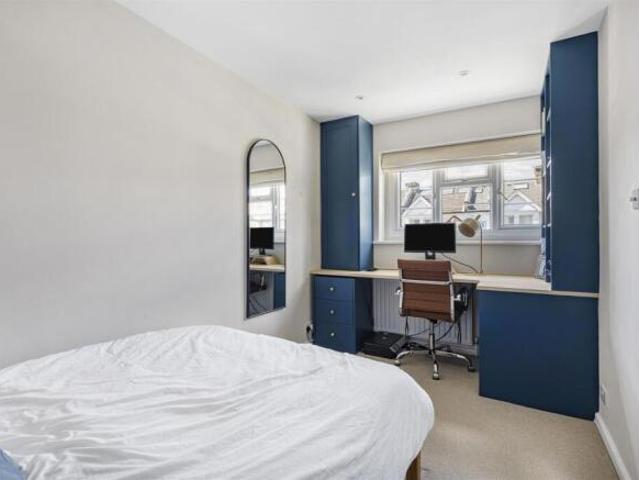 3 bedroom terraced house for sale in Carlton Park Avenue, Raynes Park, SW20