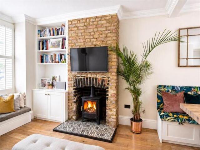 3 bedroom terraced house for sale in Carlton Park Avenue, Raynes Park, SW20