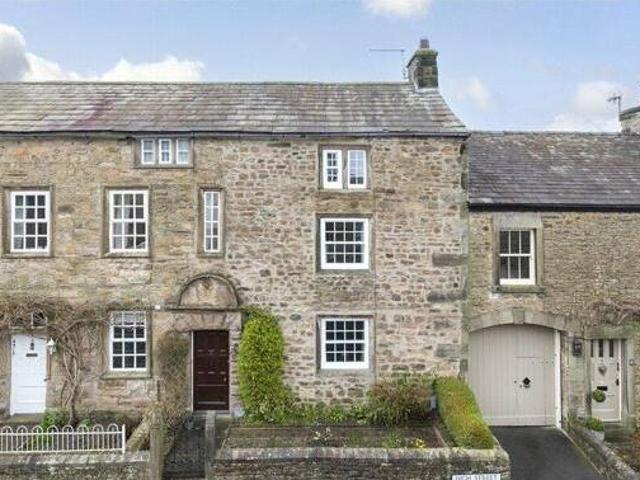3 Bedroom Terraced House For Sale In Carnforth, North Yorkshire