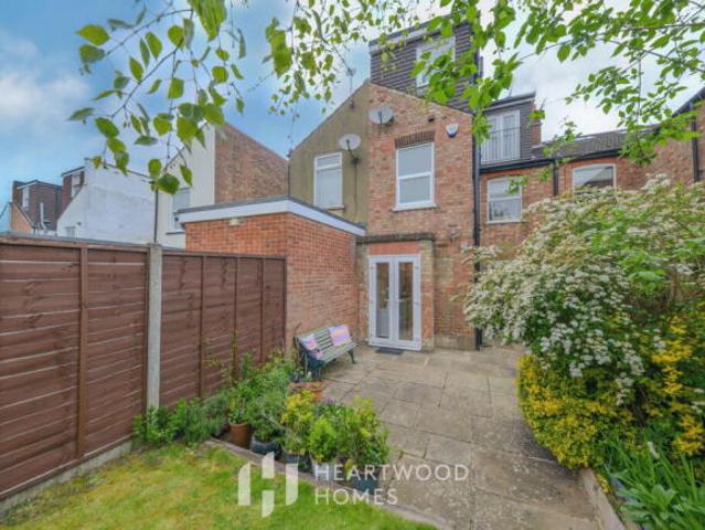 3 bedroom terraced house for sale in Castle Road, St. Albans, AL1