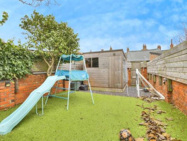 3 bedroom terraced house for sale in Cedar Road East, Northampton, NN3