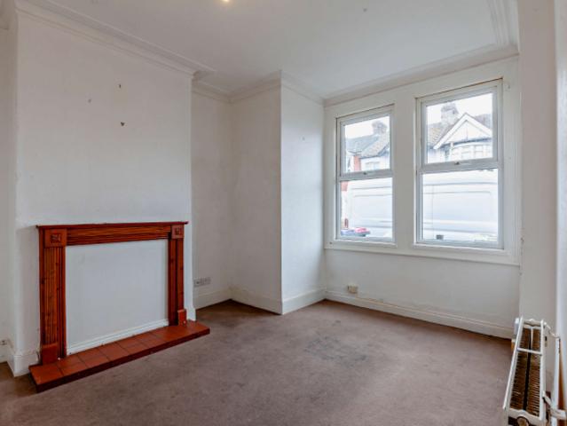 3 bedroom terraced house for sale in Central Avenue, Southend on sea, SS2