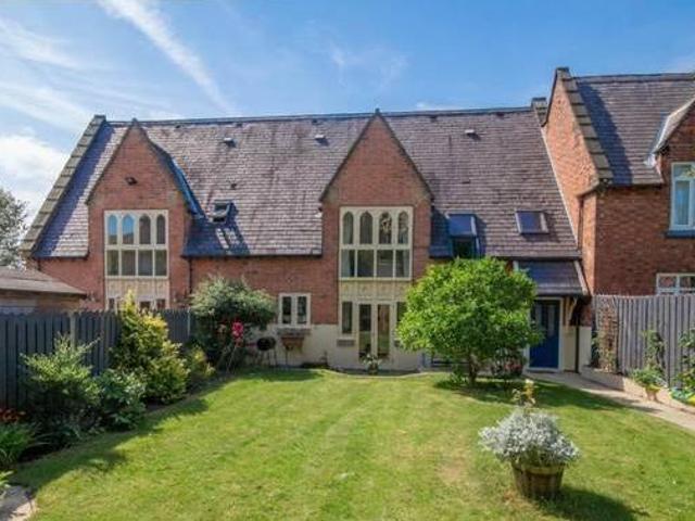 3 bedroom terraced house for sale in Church Lane Carlton DN14