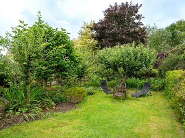 3 bedroom terraced house for sale in Church View, Thorner, LS14