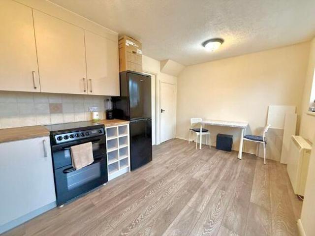 3 bedroom terraced house for sale in Challacombe, Furzton, Milton Keynes, MK4