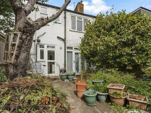 3 bedroom terraced house for sale in Chase Side Avenue, Wimbledon Chase, SW20