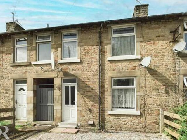 3 Bedroom Terraced House For Sale In Chapel en le frith