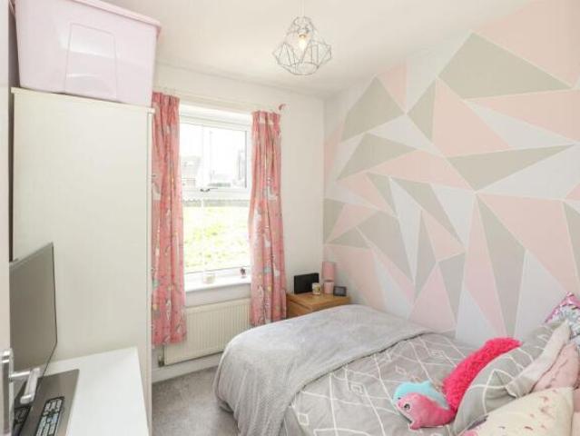 3 bedroom terraced house for sale in Chapel Street, Mosborough, S20