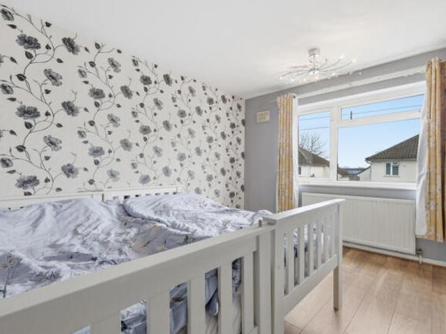 3 bedroom terraced house for sale in Charnwood Avenue, Chelmsford, CM1