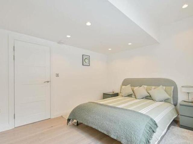 3 Bedroom Terraced House For Sale In Chelsea, London