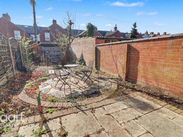 3 bedroom terraced house for sale in Chequer Road, Doncaster, DN1