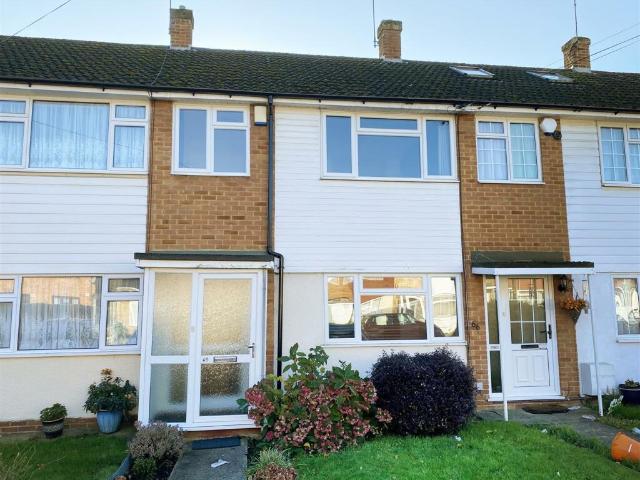 3 bedroom terraced house for sale in Cherry Avenue, Slough, SL3
