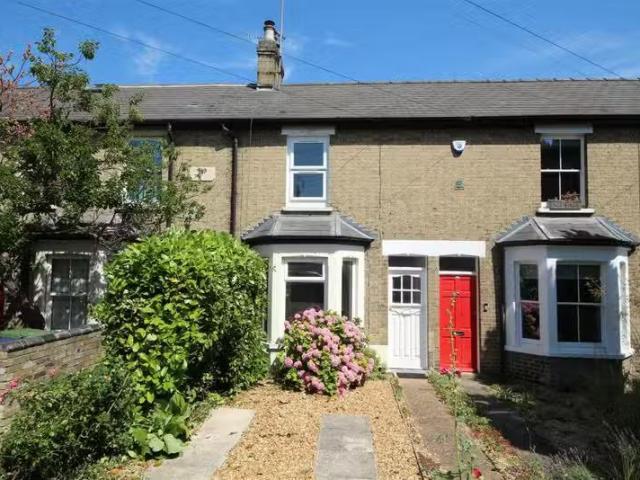 3 bedroom terraced house for sale in Cherry Hinton Road, Cambr.