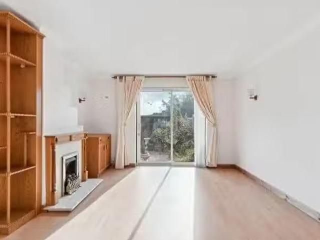 3 Bedroom Terraced House For Sale In Chertsey Rise, Stevenage.