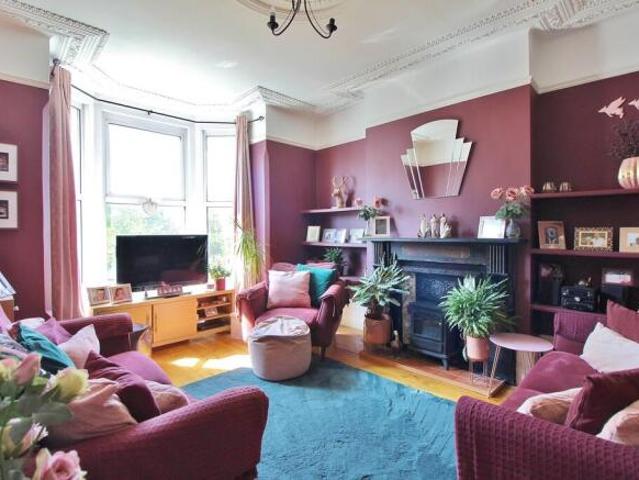 3 bedroom terraced house for sale in Chichester Road, North End, PO2
