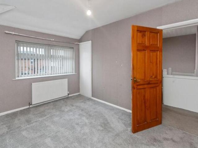 3 bedroom terraced house for sale in Chiltern Road, Warrington, WA2