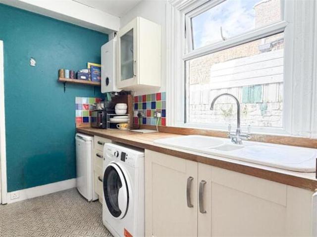 3 bedroom terraced house for sale in Clarence Road, Eastbourne, BN22 8HH, BN22