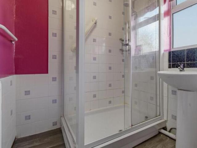 3 bedroom semi detached house for sale in Cleeve Drive, Worcester, WR4