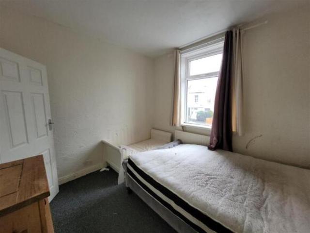 3 bedroom terraced house for sale in Clement Street, Birkby, Huddersfield, HD1
