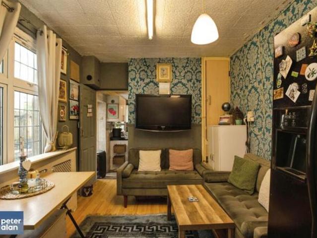 3 bedroom terraced house for sale in Craddock Street, Cardiff, CF11