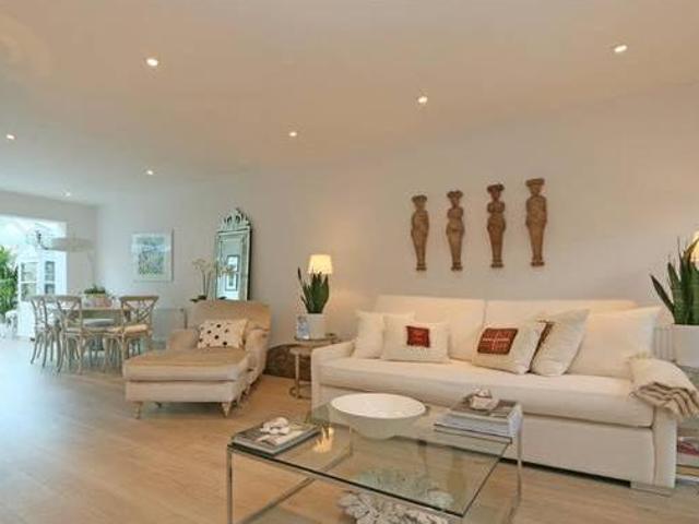 3 bedroom terraced house for sale in Cranbourne Close Norbury SW16 SW16