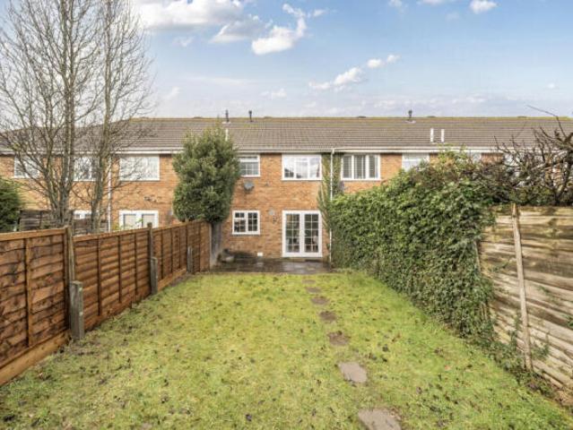 3 bedroom terraced house for sale in Cranstoun Close, Guildford, GU3