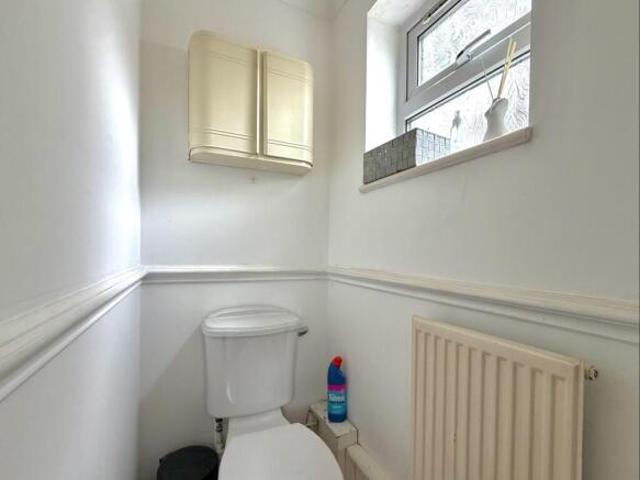 3 bedroom terraced house for sale in Cromer Road, Watford, WD24