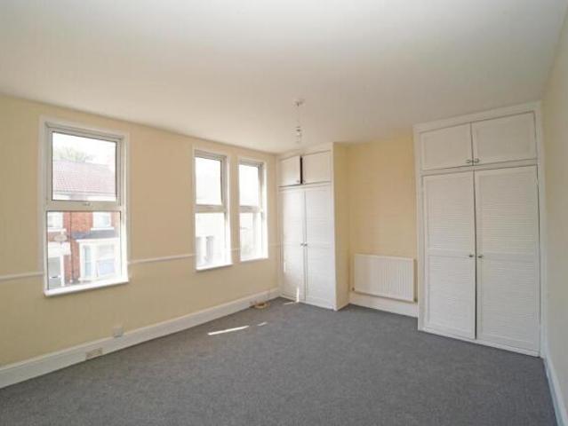 3 bedroom terraced house for sale in Curtis Street, Swindon, SN1