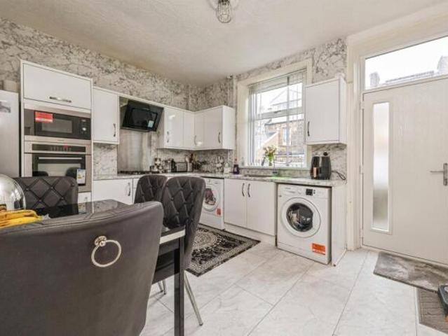 3 bedroom terraced house for sale in Aberdeen Terrace, BRADFORD, BD7