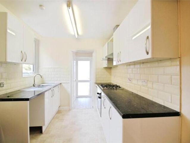 3 bedroom terraced house for sale in Addison Road, Reading, RG1