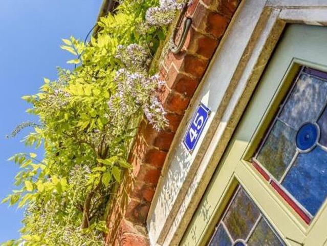 3 Bedroom Terraced House For Sale In Alton