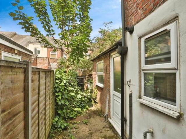 3 bedroom terraced house for sale in Alan Road, Norwich, NR1