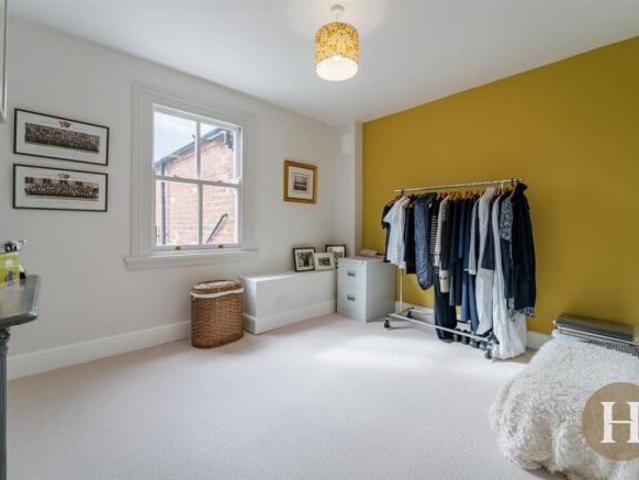 3 bedroom terraced house for sale in Albany Road, Birmingham, B17