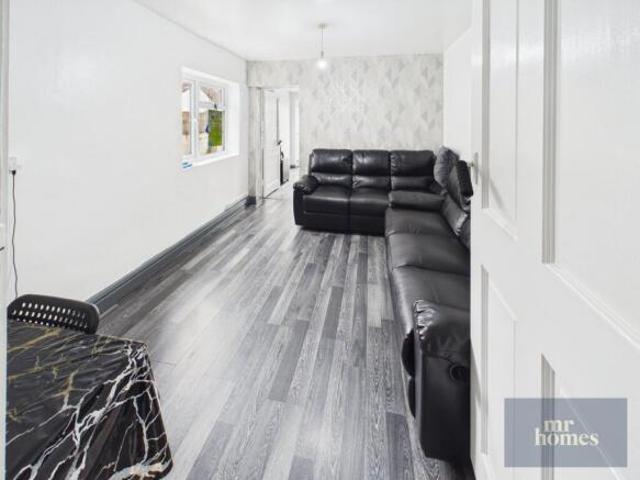 3 bedroom terraced house for sale in Albert Street, Riverside, Cardiff, CF11