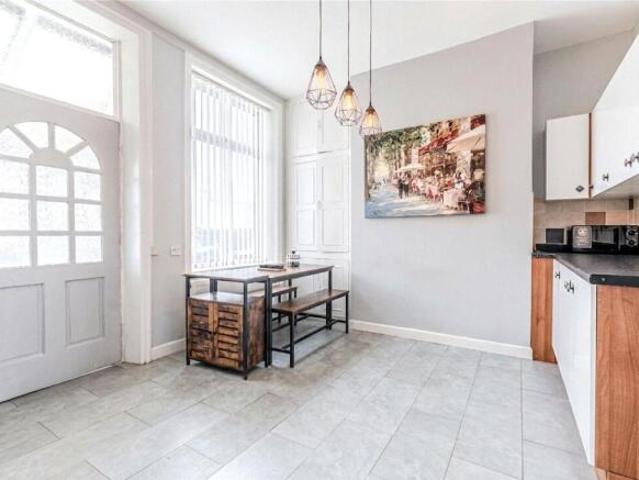 3 bedroom terraced house for sale in Albion Road, Bradford, BD10