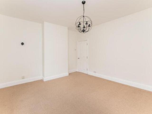 3 bedroom terraced house for sale in Albion Street, Otley, LS21