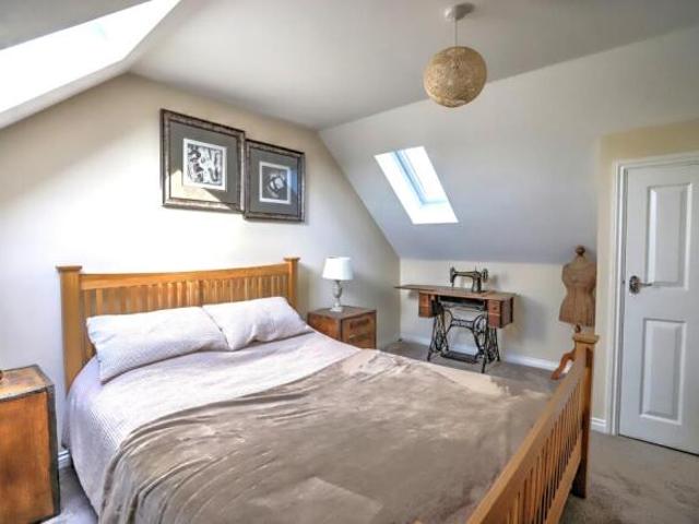 3 bedroom terraced house for sale in Alnmouth Court, Newcastle Upon Tyne, NE5