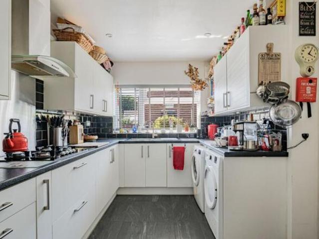 3 bedroom terraced house for sale in Arnfield Moor, Swindon, SN3