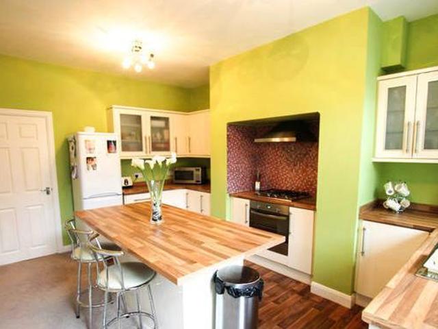 3 bedroom terraced house for sale in Ash Street Cross Hills BD20