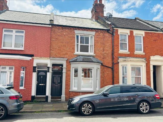 3 bedroom terraced house for sale in Ashburnham Road, Abington, Northampton NN1