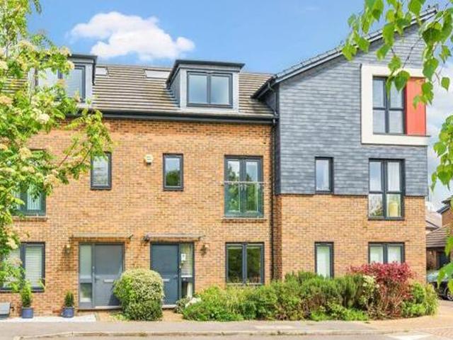 3 Bedroom Terraced House For Sale In Ashford